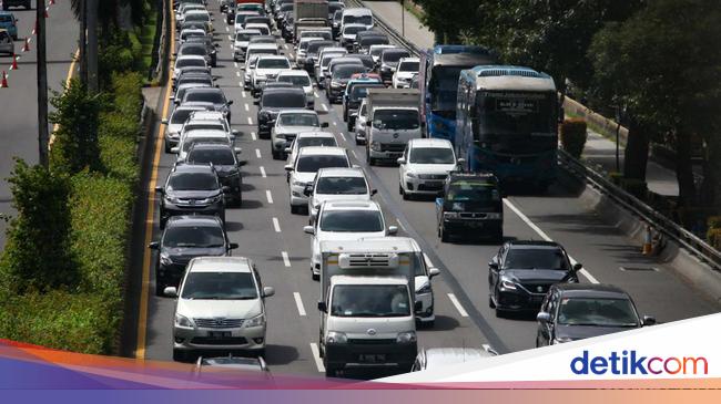 Update Titik Macet di Tol di Jakarta dan Sekitar Jelang Siang Ini
