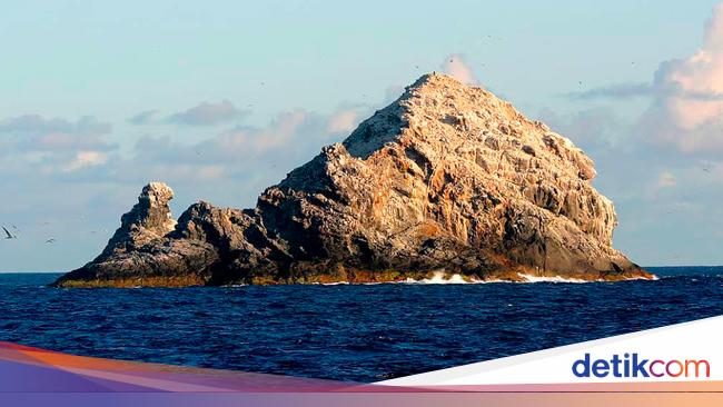 2 Gunung Berapi Bawah Laut Terbesar di Dunia