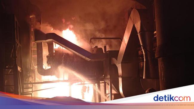 Pabrik Tekstil di Bandung Kebakaran gegara Korsleting Listrik