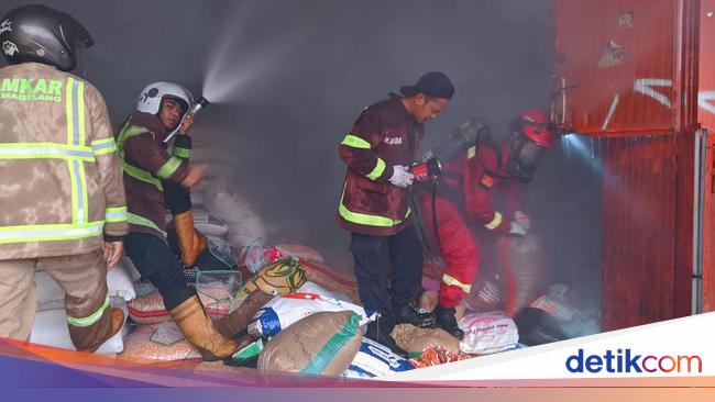 Toko Pakan Ternak di Salam Magelang Terbakar, 1 Orang Ditemukan Tewas