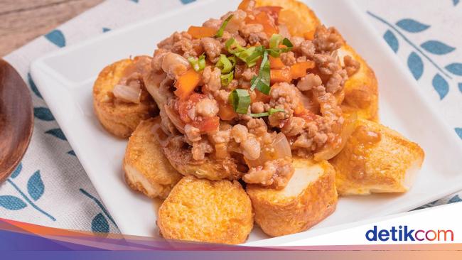 Resep Tofu Goreng Topping Ayam Cincang, Gurih Enak untuk Makan Siang
