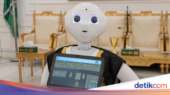 Robot Bocah Imut Jaga Pabrik Kiswah Ka'bah dan Terima Tamu