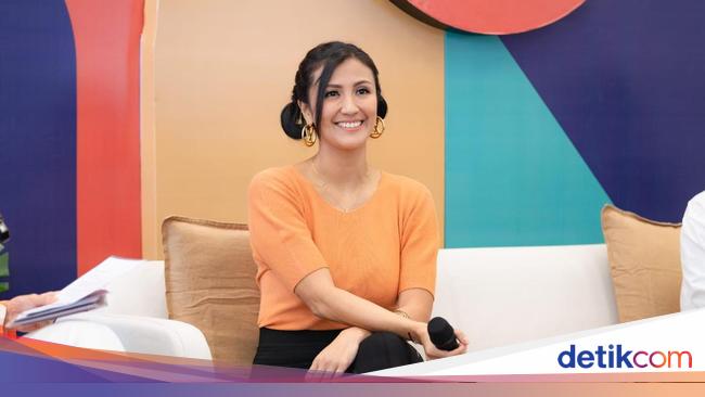 Cerita Sharena Delon Raup Cuan dari Berbagi Rekomendasi Produk di Medsos