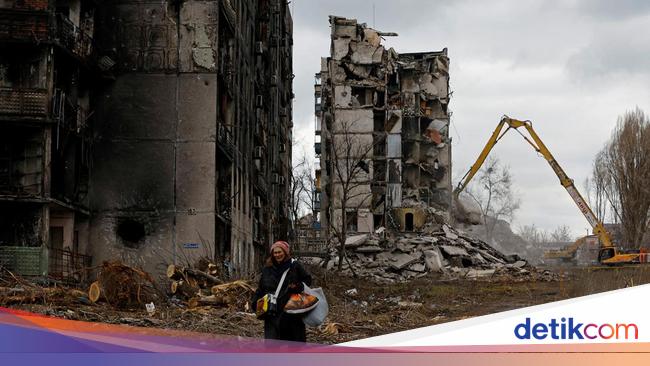 Mobil Meledak, Kepala Polisi Pro-Rusia di Ukraina Nyaris Tewas Mobil Meledak, Kepala Polisi Pro-Rusia di Ukraina Nyaris Tewas
