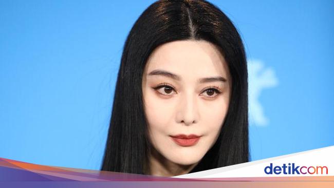 8 Gaya Fan Bingbing Nyaris Tanpa Senyum, Eksis Lagi Usai Skandal Pajak