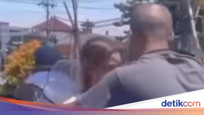 Viral, Bule Sejoli Bonceng Motor Hadap-hadapan, Polisi Bakal Peringatkan