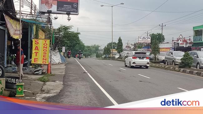 Mobil Ngebut-Tabrak Lari Pemotor di Delanggu Klaten, Saksi: Pelat Merah AD