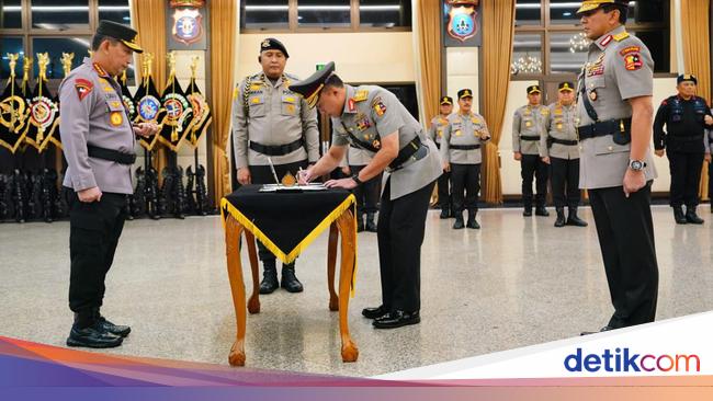 Kapolri Resmi Lantik Komjen Ahmad Dofiri Jadi Irwasum Polri