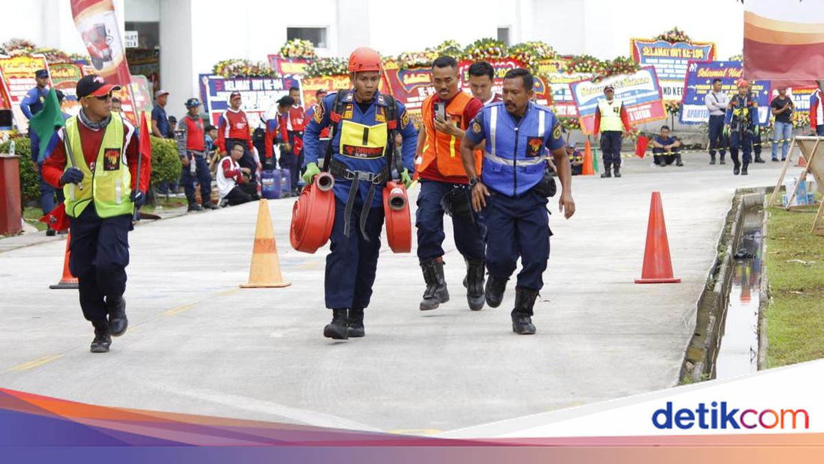 Damkar Kabupaten Bogor Raih Juara National Firefighter Skill Competition