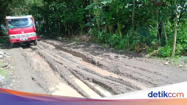 Jalan Tembus Pedan-Karangdowo Klaten Rusak Parah, Mirip Arena Motocross