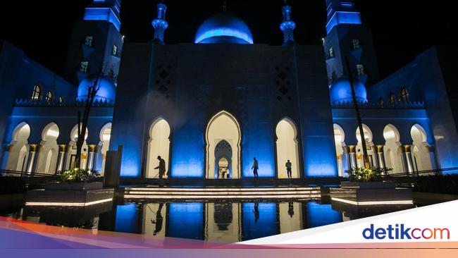 Kemegahan Masjid Raya Syeikh Zayed Solo yang Sudah Dibuka