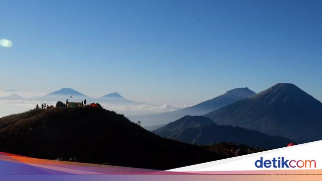 Gunung Prau: Destinasi Favorit Wisata dan Tips Mendakinya