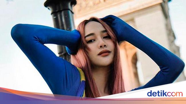 7 Gaya Influencer yang Jadi Sorotan Setelah Pakai Bra 'Pepaya'