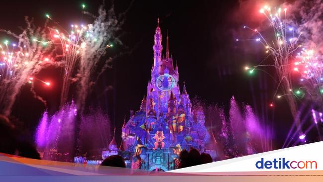 Intip Serunya Disneyland Hong Kong, So Magical!