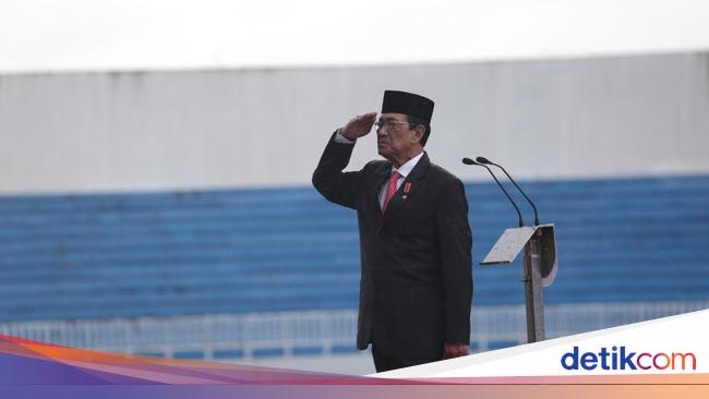 Video Sultan Jogja Pimpin Upacara Hujan-hujanan Viral, Begini Ceritanya