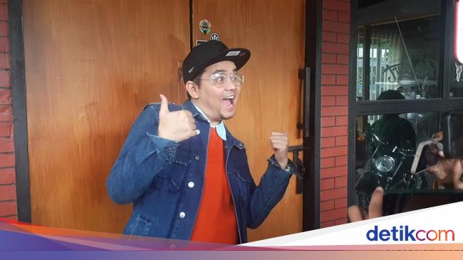 Jangan Julid! Klarifikasi Indra Bekti soal Sumbangan Raffi ke Aldila Jangan Julid! Klarifikasi Indra Bekti soal Sumbangan Raffi ke Aldila
