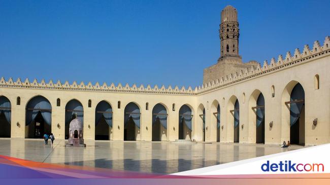 Masjid Bersejarah di Mesir Resmi Dibuka Kembali Pasca Renovasi