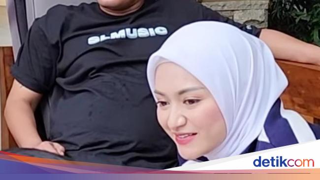 Nathalie Holscher 'Pulang ke Tambun' Rumah Sule