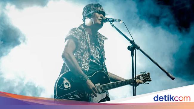 Lirik Lagu Lolot - Luh Rai Putri Bali, Lengkap dengan Terjemahannya