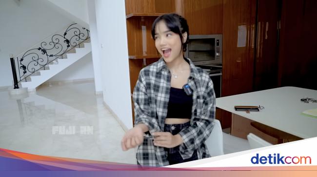 Fuji Punya Rumah Baru, Intip Dapurnya yang Modern dan Canggih
