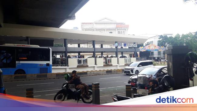 Dibuka Lagi, Halte TransJ Juanda Kini Nyambung ke Stasiun KRL