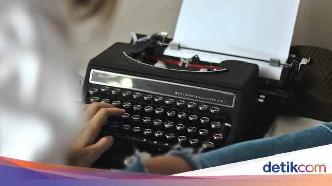 50 Contoh Pantun Jenaka 4 Baris dengan Berbagai Tema yang Lucu dan ...