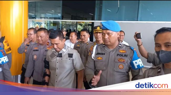 11 Hari Dirawat di RS Polri Usai Kecelakaan Heli, Kapolda Jambi Pulang