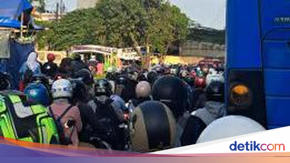 Jalan Bekasi Cakung Macet Parah, Sunter-Pulogebang Makan Waktu 2 Jam