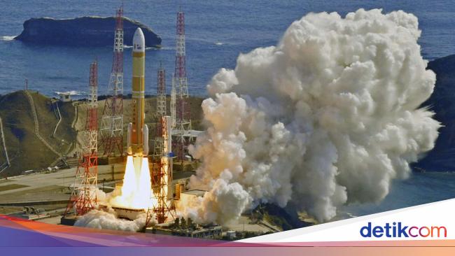Gagal Meluncur, Roket Jepang Berakhir Hancur