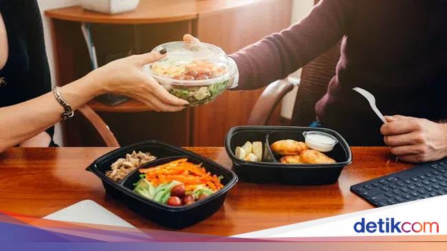 Pesan Makanan Bareng Teman Kerja, Wanita Ini Kesal Diejek Gemuk