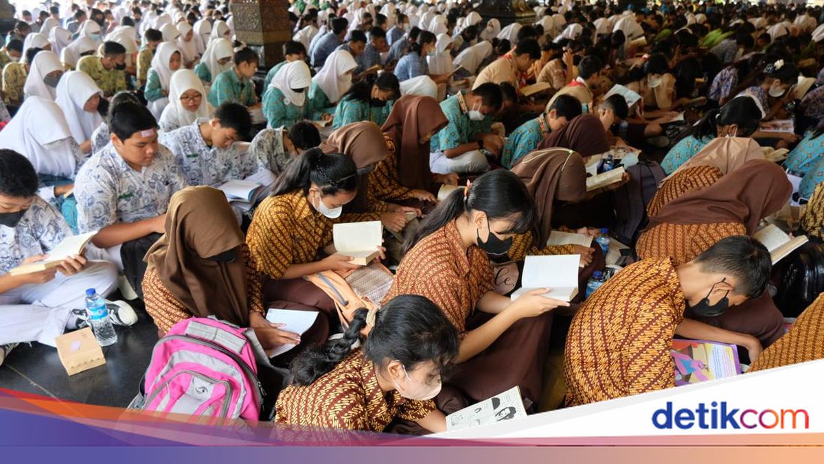 Literasi: Pengertian, Manfaat, dan Jenis-Jenisnya