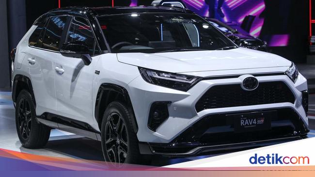 Fix! Toyota RAV4 PHEV Dijual Tahun Ini, Harga Bisa di Atas Rp 600 Juta