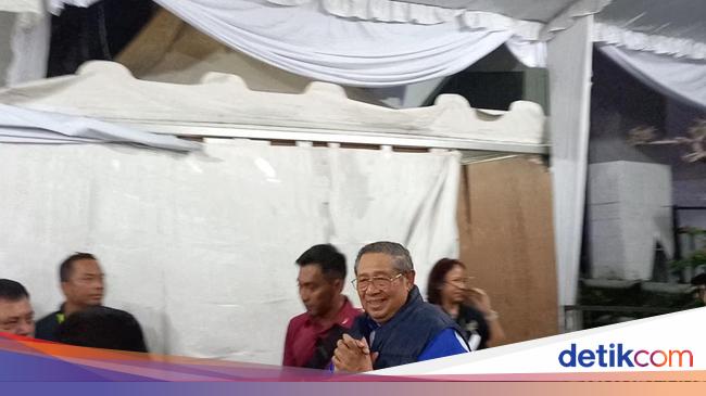 Semringahnya SBY-AHY saat Jakarta LavAni Lolos ke Grand Final Proliga 2023 Semringahnya SBY-AHY saat Jakarta LavAni Lolos ke Grand Final Proliga 2023