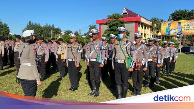 Unik, Anggota Polda NTT Wajib Kenakan Tas Motif Etnik Saat Bertugas Unik, Anggota Polda NTT Wajib Kenakan Tas Motif Etnik Saat Bertugas