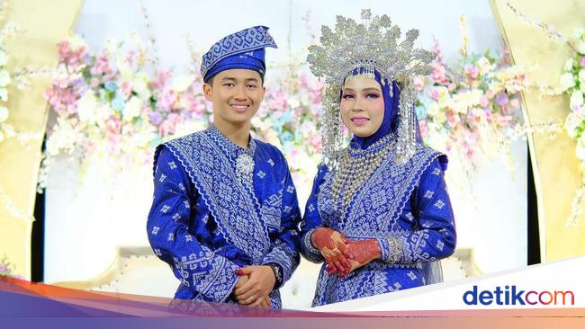 Guru Viral Ini Ungkap Cerita Di Balik Menikah Dengan Muridnya Sendiri