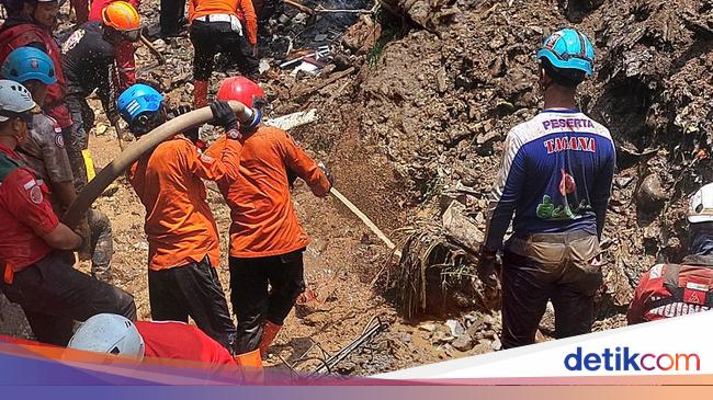 Tim Sar Lanjutkan Pencarian 4 Korban Tertimbun Longsor Di Empang Bogor
