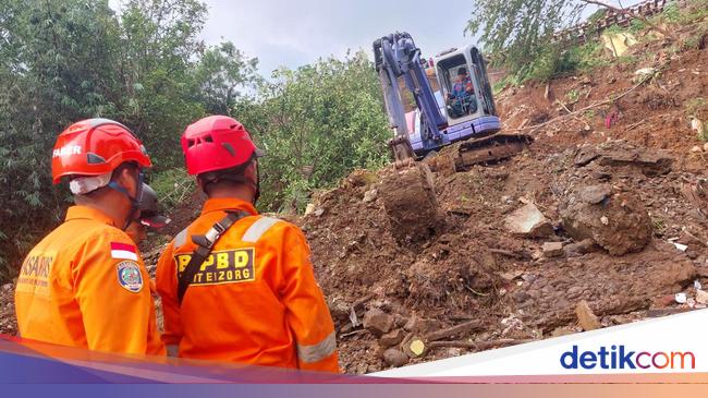 Nenek Dan Cucu Tertimbun Longsor Di Empang Bogor Ditemukan