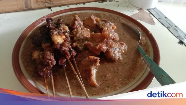 Mencicipi Petis Runting Daging Sapi Khas Pati, Gurihnya Bikin Nagih!