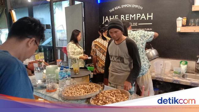 Keren! Difabel Asal Pati Buka Warung Jahe hingga Raup Omzet Jutaan
