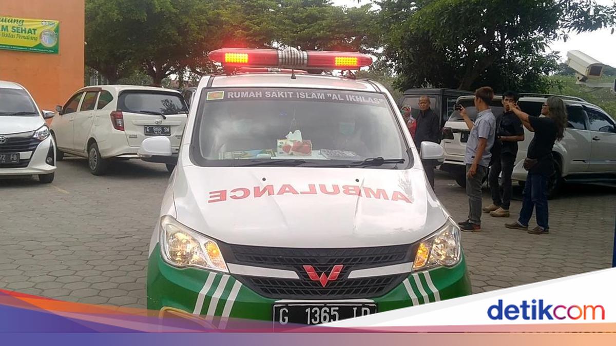 Kecelakaan di Tol Pemalang, Jenazah Syabda Perkasa-Ibunya Diantar ke Sragen