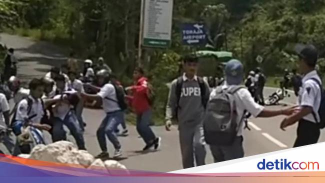 Tawuran Antar Pelajar SMA Pecah di Tana Toraja, Polisi Turun Tangan Tawuran Antar Pelajar SMA Pecah di Tana Toraja, Polisi Turun Tangan