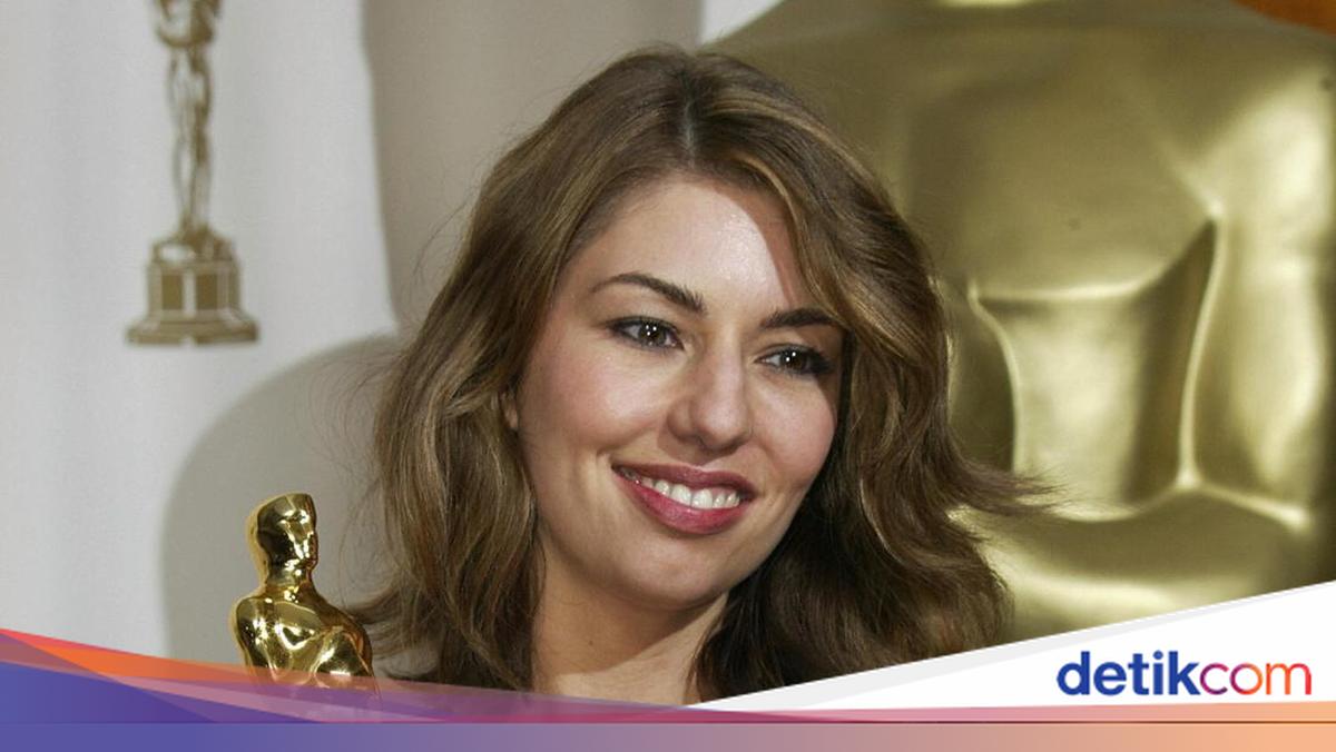 Trik Sofia Coppola Duetkan Scarlett Johansson-Bill Murray di Lost In Translation