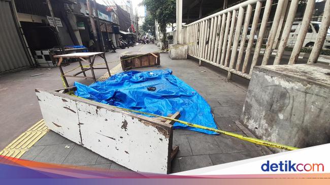 Detik-detik Ngeri Pria Digorok Teman Sendiri Saat Mabuk-mabukan di Jakpus Detik-detik Ngeri Pria Digorok Teman Sendiri Saat Mabuk-mabukan di Jakpus