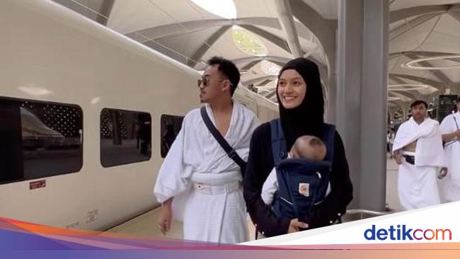 Masyaallah... Ustaz Syam Hadiahkan Haji Furoda ke Istri Berangkat Tahun Ini