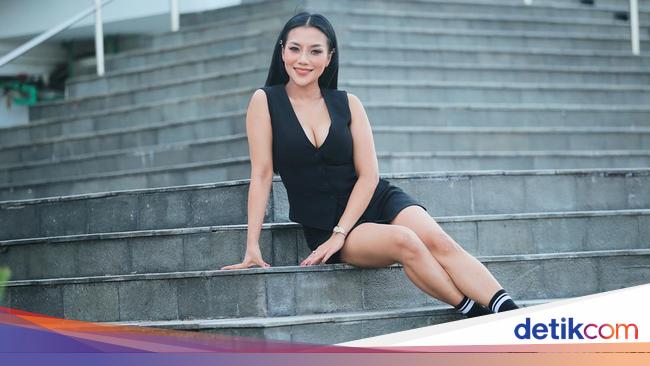 5 Potret Model Hani Putri yang Ingin Jadi Pebisnis Usai Lebaran