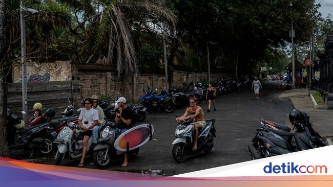 Bule Tiru Warga Lokal, Tantowi Yahya: Hukum Harus Adil Bule Tiru Warga Lokal, Tantowi Yahya: Hukum Harus Adil