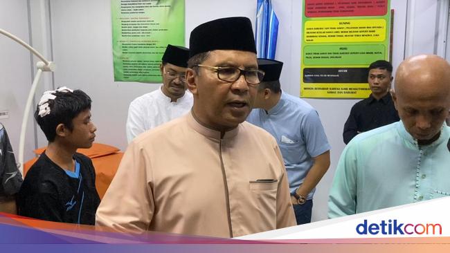Walkot Makassar Pertimbangkan Bantu Renovasi Masjid yang Kubahnya Roboh