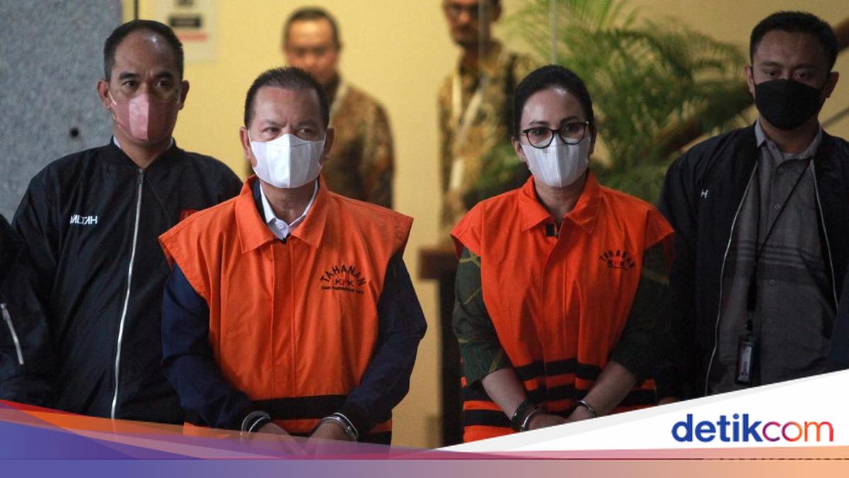 KPK: Bupati Kapuas dan Istri Pungli SKPD hingga Rp 8,7 Miliar