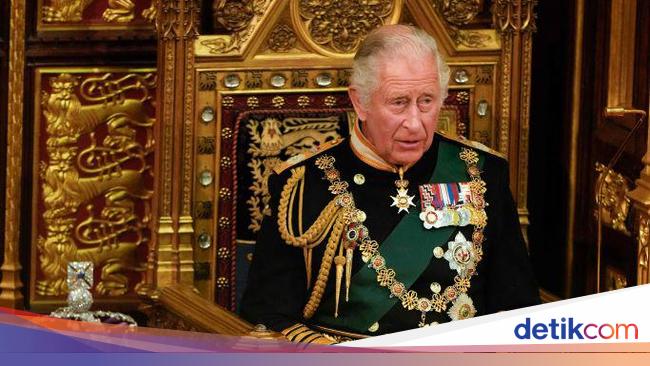 Bocoran Jubah Emas Raja Charles di Penobatan, Warisan 3 Generasi