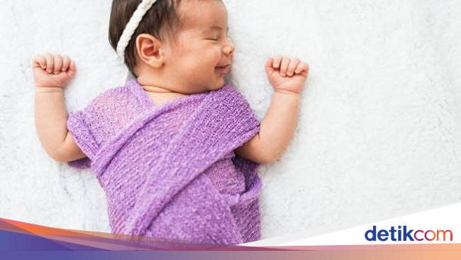 30 Inspirasi Nama Bayi Perempuan Islami Awalan "A" dan Artinya yang Cantik